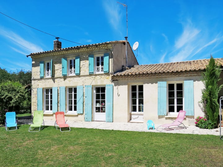 Poumeyrette By Interhome - Lesparre-Médoc