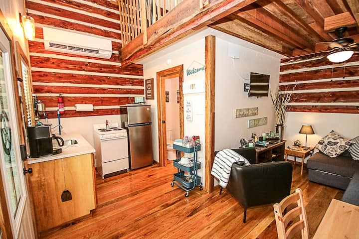 Relax & Rejuvenate At Romantic Enchanted Cottage - Waterpark at The Villages, Flint