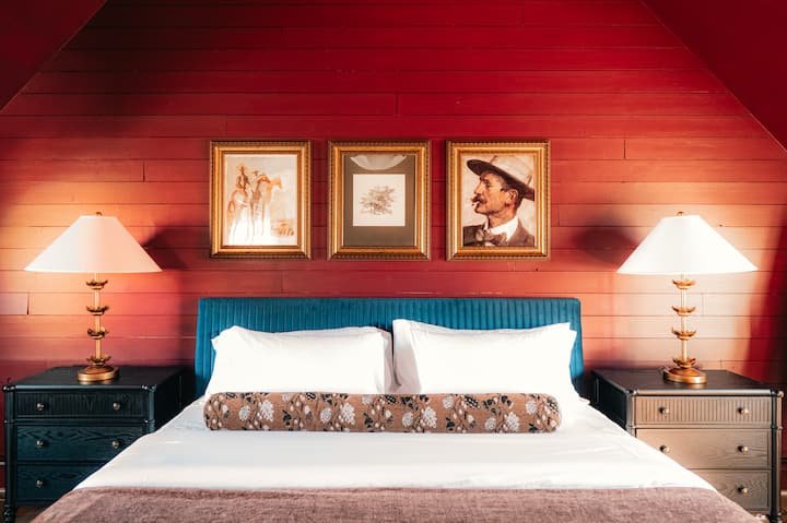 Carriage House / The Dove Inn / Downtown Golden - Golden, CO