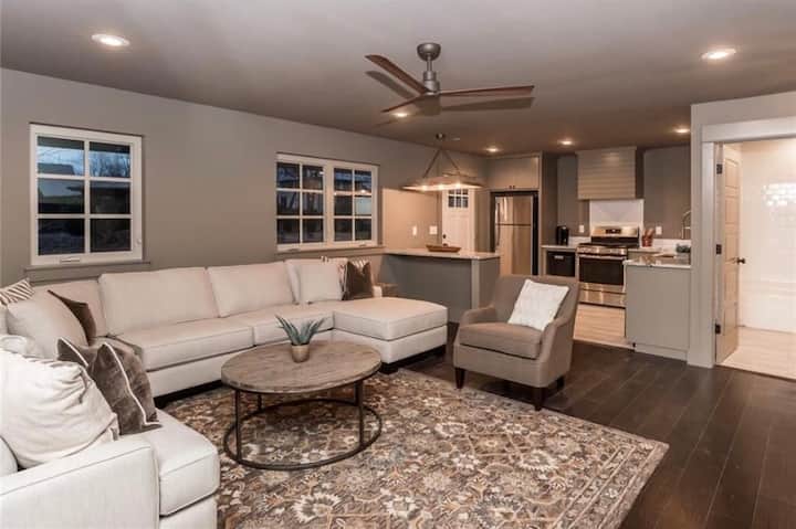 Walk To The Square And  Best Bike Trails!  303 - Bentonville, AR