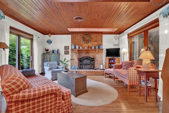 Pet Friendly Home Near Hershey & Gettysburg - Wrightsville, PA