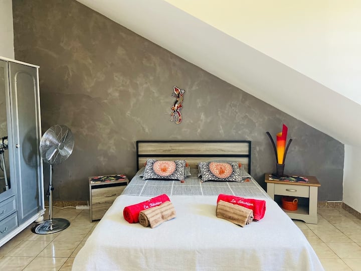 Chambre Double Avec Vue Et Espace Partagée - Saint-Gilles les Bains