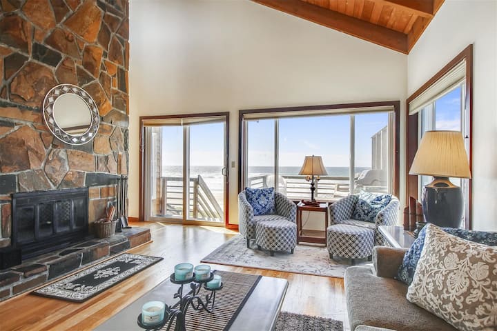 Beach Haven - Beachfront! - Cannon Beach, OR