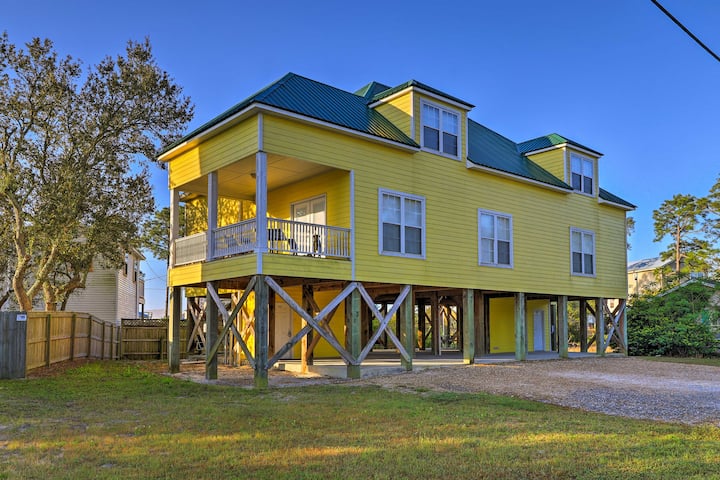 Orange Beach Family Duplex W/ Deck < 1 Mi To Shore - Orange Beach, AL