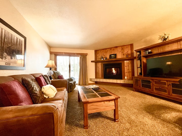 Frisco Townhouse; Close To Downtown And Copper. - Frisco, CO
