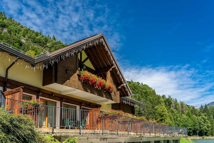 Chalet By Lake Alleghe Marmolada - Alleghe