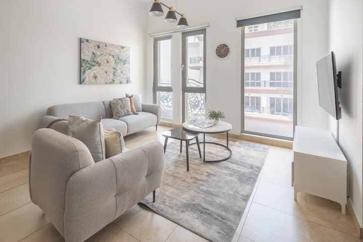 Charming 1br Apartment In Sports City! - Dubai