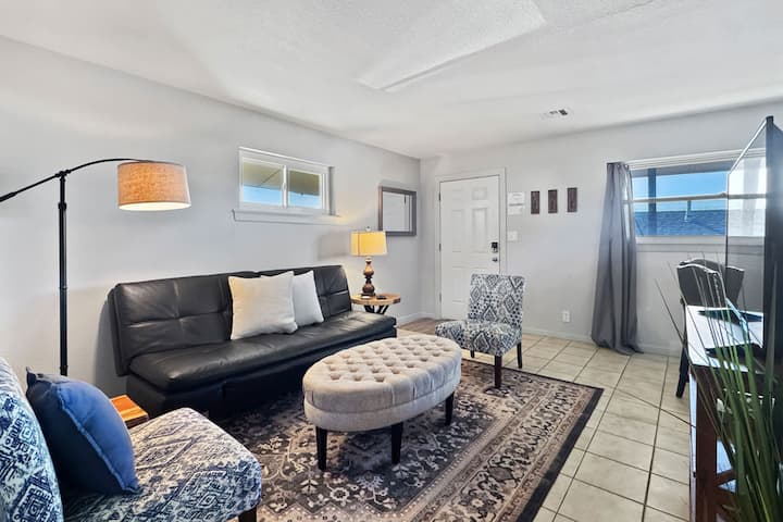 Tu Area Apartment Upstairs - Tulsa, OK
