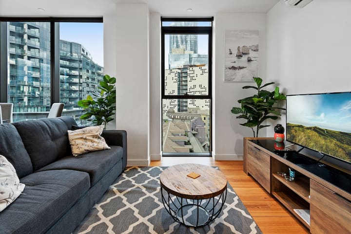 Melbourne Cbd Retreat With Spacious Balcony Views - Saint Kilda
