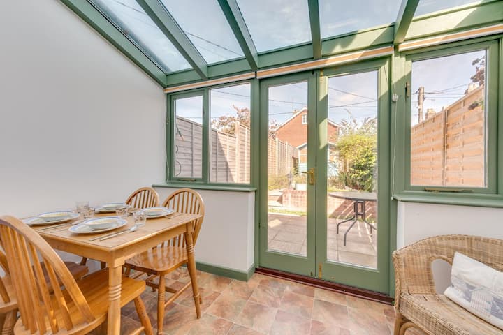 2 Bed In Woodbridge (Oc-tlh) - Woodbridge