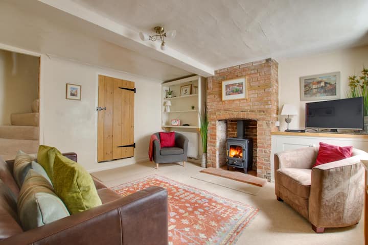 2 Bed In Woodbridge (Oc-csn2) - Woodbridge