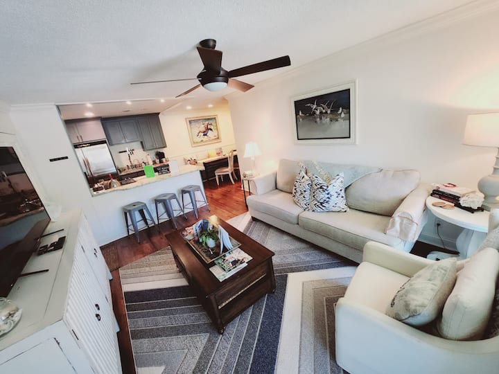 Q4 Stunning 1 King And 1 Queen Bed In Ocean Walk - St. Simons Island, GA
