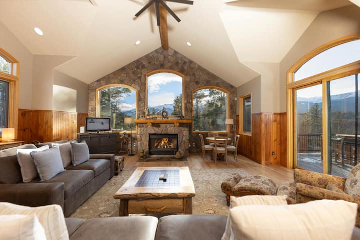 Moosehead Lodge: Clear Mountain Views, Hot Tub & Game Room - Frisco, CO