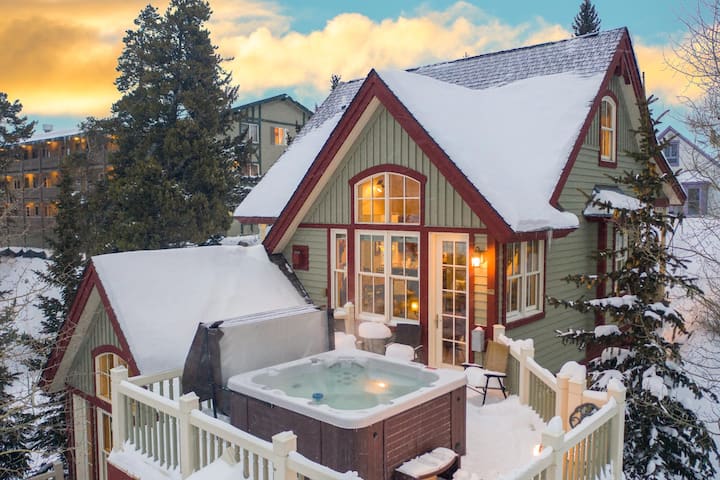 The Victorian: Pet-friendly, Walk To Main & Gondol - Breckenridge