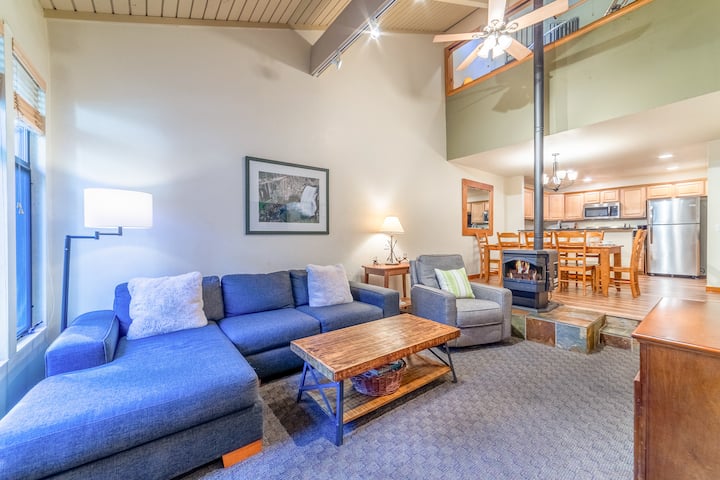 Mountain Condo Walk To Shops Pool Spa 359 - Mammoth Lakes, CA