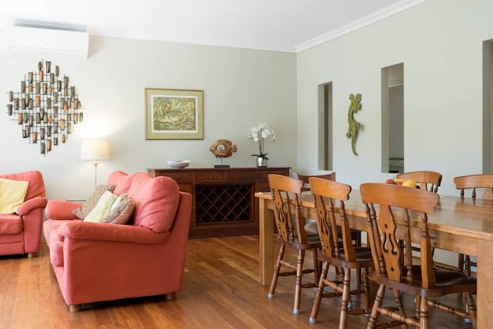 Vaila—bushland Charm Near Beaches & Top Wineries - Yallingup
