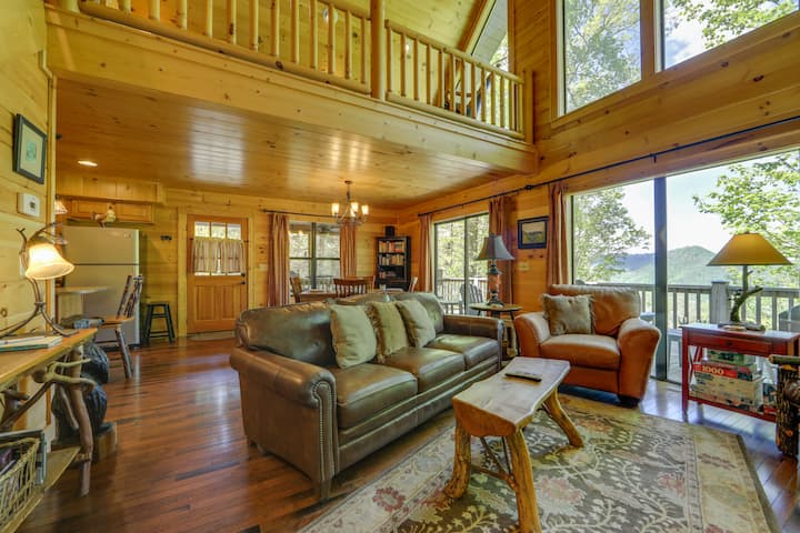 Hot Tub, Fire Pit & Mtn Views: Bryson City Escape - Bryson City, NC
