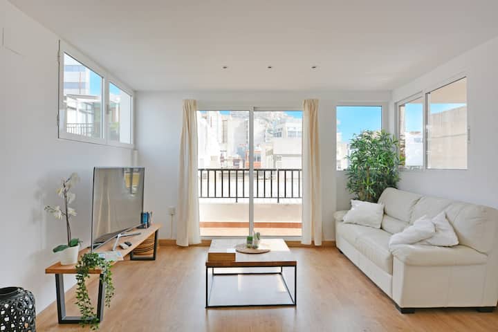 Bazan, Penthouse With Terrace In City Center - Alicante
