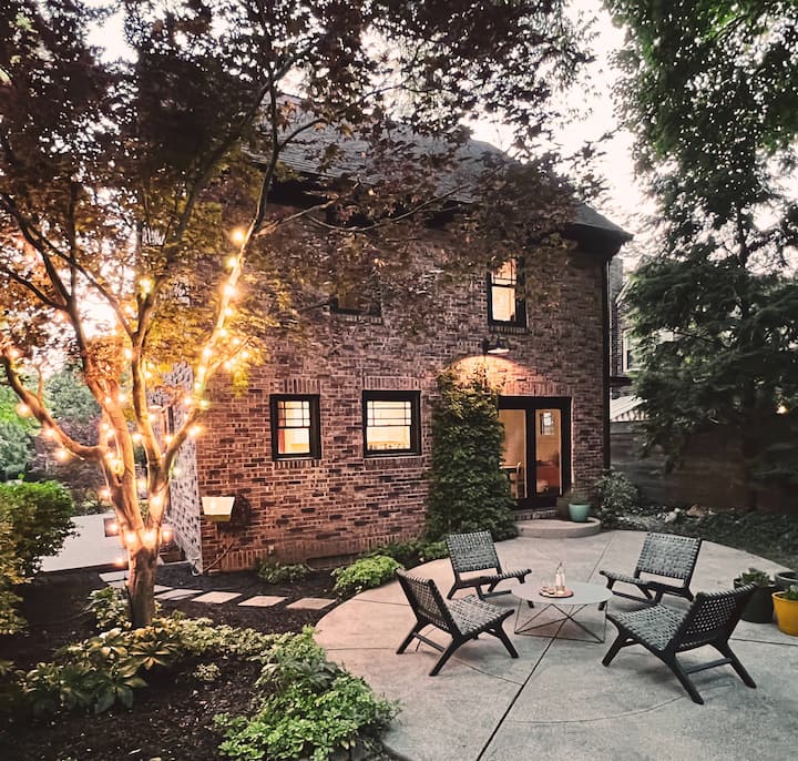 Surf House | Stylish Indy Charmer | Walkable - Crows Nest, IN