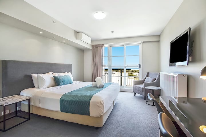 Executive Ocean View King Studio Room - Warrnambool