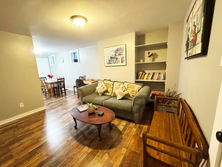 Greenfield Gem, Free On-street Parking - Kennywood, West Mifflin