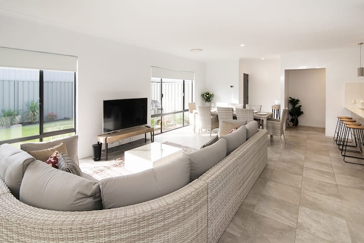 Makin Memories- Ducted Heating/cooling, Wifi, Ps4 - Busselton