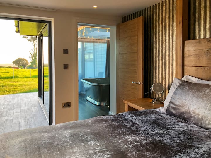 Sun Seeker - Cornish Sea View Luxury Apartment - Crackington Haven