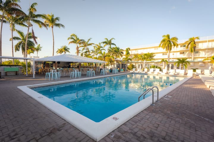 Ocean Jewel 1bed/1bath Nightly Condo With Shared P - Marathon, FL