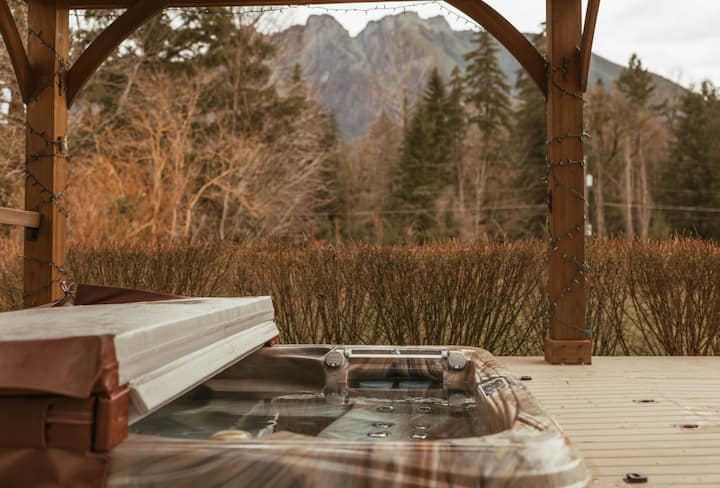 Mt Si Bungalow~hot Tub & View Mt Si! - Snoqualmie, WA