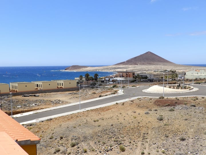 Apartment La Ladera 402 In El Medano - San Isidro, Alicante