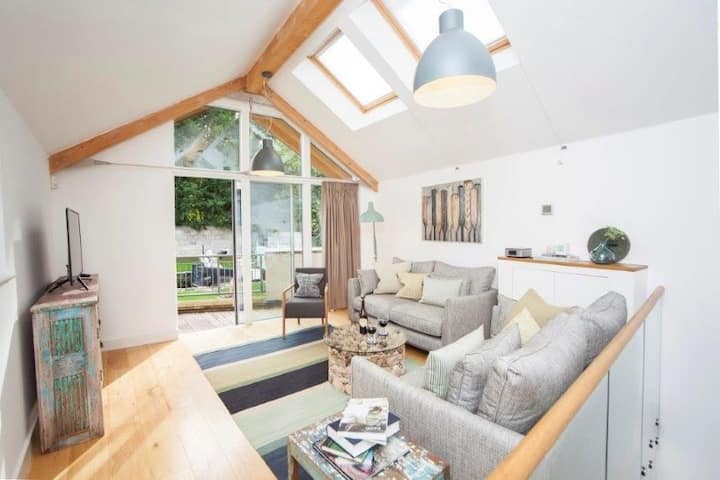 Bridge Lock Mews - By The Canal - With Parking - Bath