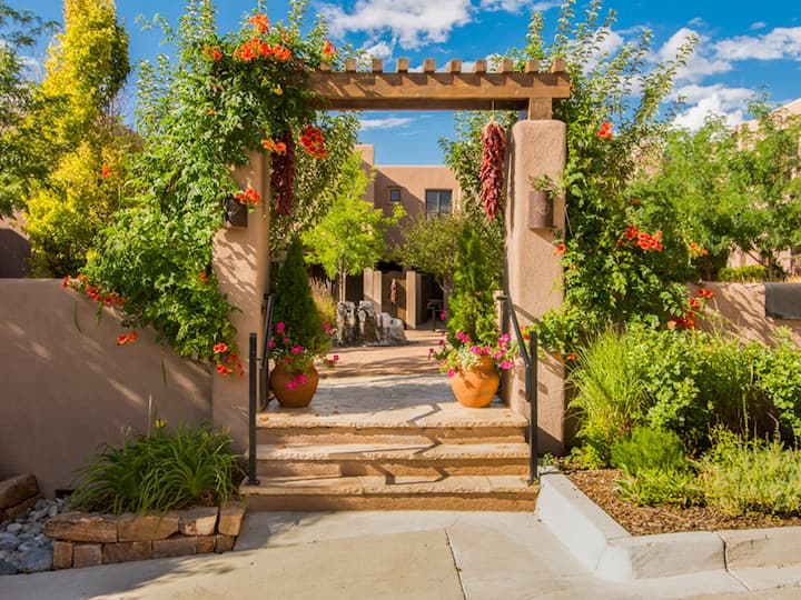 Downtown Delight @ El Corazon - Santa Fe