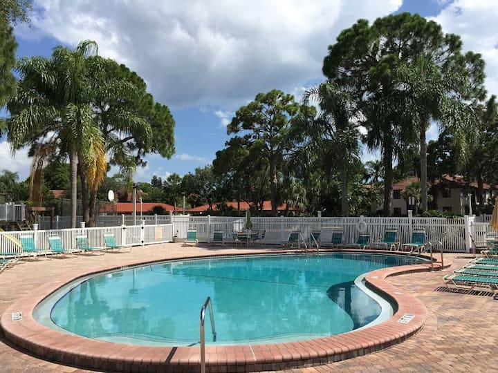 Ensuring A Very Comfortable & Memorable Stay! Pool - Bradenton, FL
