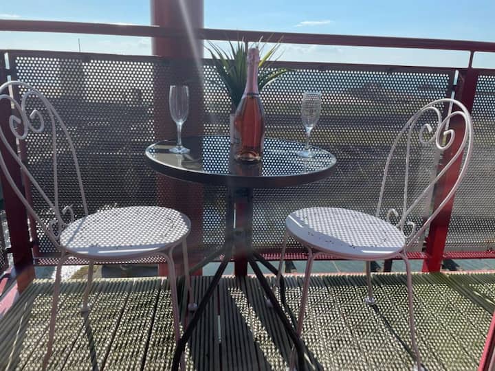 No. 27 Ayr Beach - Coorie Doon - Ayr, UK