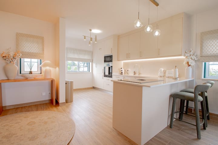 Casa Francesca, Renovated Townhouse Walking Distan - Carvoeiro