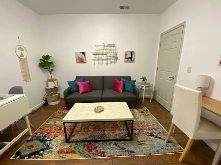 Kingman Park  King Bed H St | Free Parking - Washington, DC