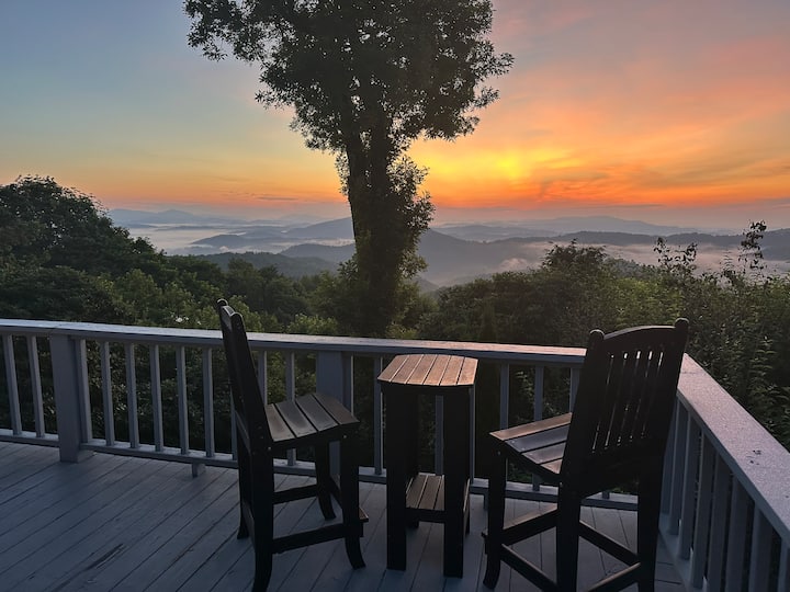 Berg Chique Huisje Met Panoramisch Uitzicht, Bubbelbad, Biljart, Op De Top Van App Ski Mtn - Boone, NC