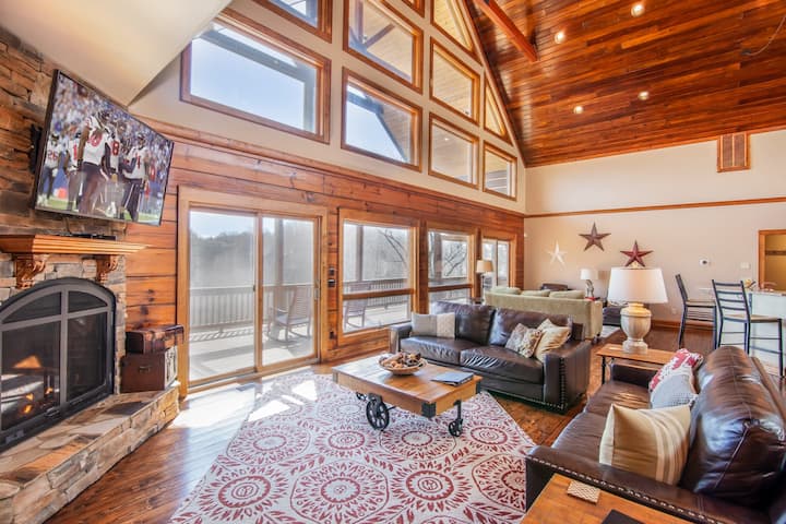 Elegant Log Cabin With Views - Blowing Rock, NC