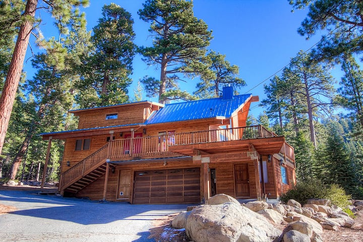 Tahoe Cabin | Lake Views | Deck | Pet-friendly - Incline Village