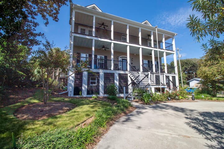 Modern Luxury And Southern Comfort~mcgee's Folly - Folly Beach, SC