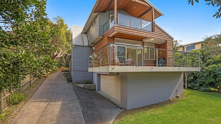 'Eucalyptus Beach House' By Accom Holidays - Ettalong Beach