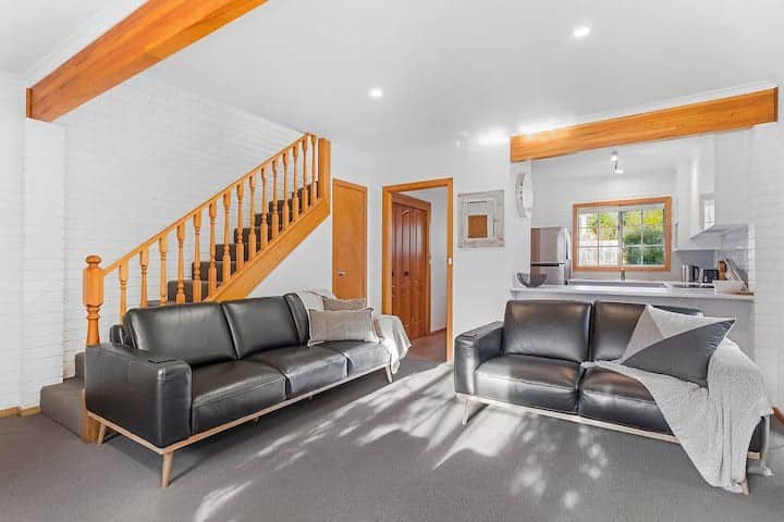 Cozy 2-bed Villa In Prime Location With Parking. - Hobart