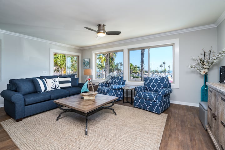 Chic Oceanview Condo Remodeled Stunning Views - Newport