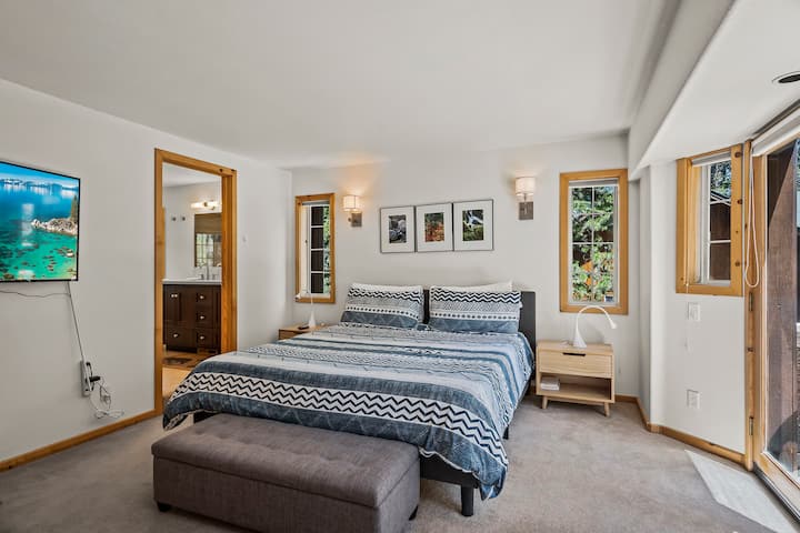 Tahoe Cabin | Desk, King Suite, Near Lake & Trails - Truckee, CA