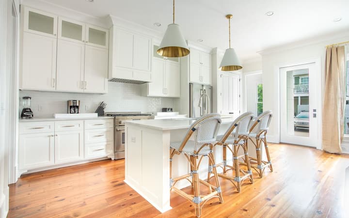 Chic Coastal Row House By Lucky Savannah - Georgia, GA