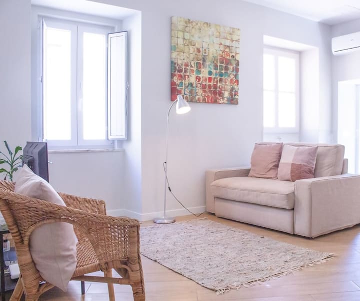 Your Home | Santo Amaro Apartment In Lisbon - Benfica