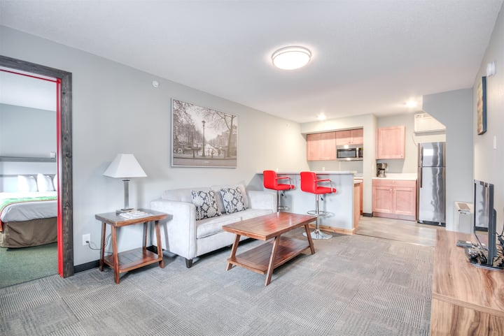 1br And A Kitchen On The Ground Floor - Rapid City, SD