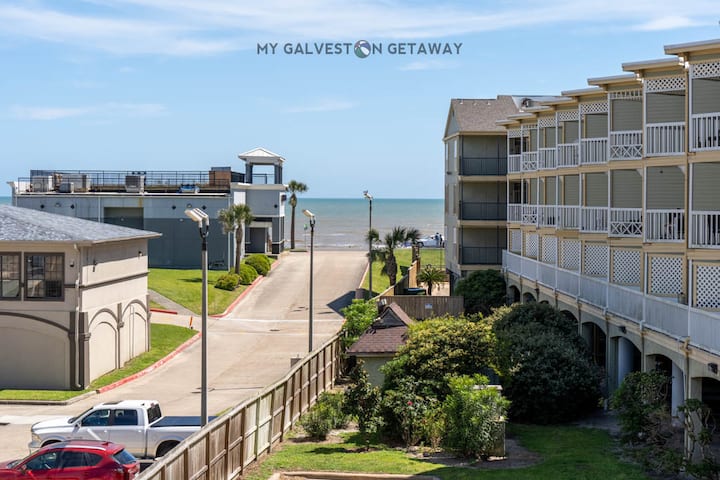 Beachy Romantic Getaway-steps From Beach - Schlitterbahn Waterpark Galveston, Galveston