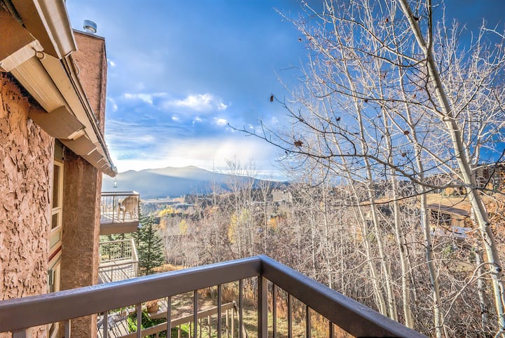 Yampa View Top Floor Corner Condo! - Steamboat Springs, CO