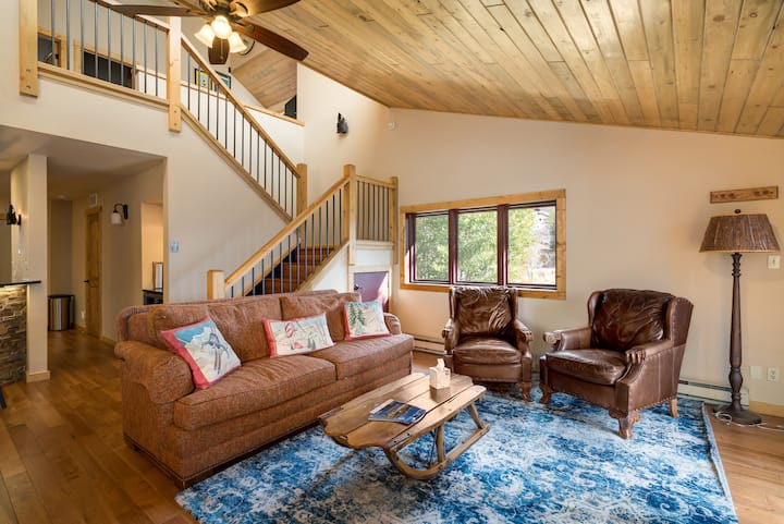 Updated Top-floor Townhome With Stunning Views! - Steamboat Springs, CO